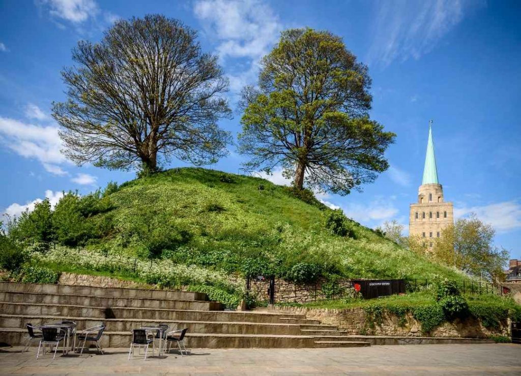 Oxford Castle - The Saxon Town Walls and the legendary prison
